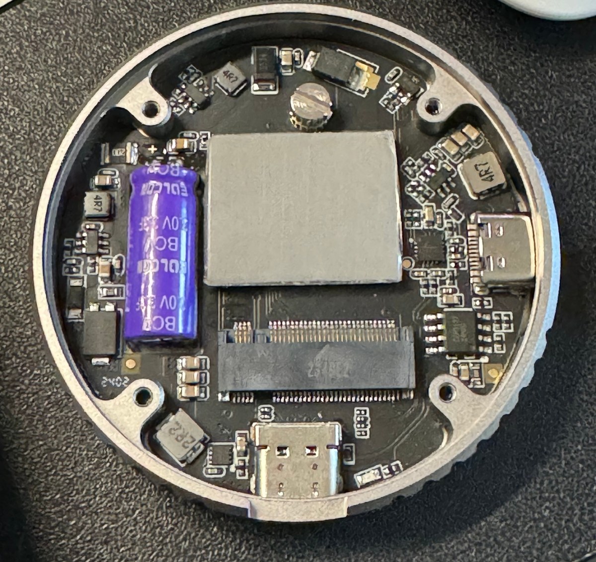 It’s a pair of magnet-attach SSDs, and a magnetic SSD bracket – Jack of ...